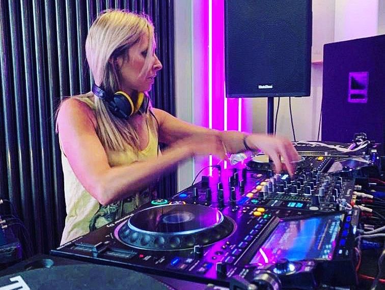 Vote For Me: Sammy Dean - Under The Booth